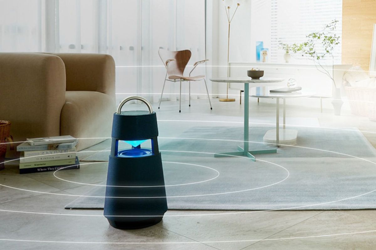 Enjoy each moment of your life with LG XBOOM's enhanced audio quality ...