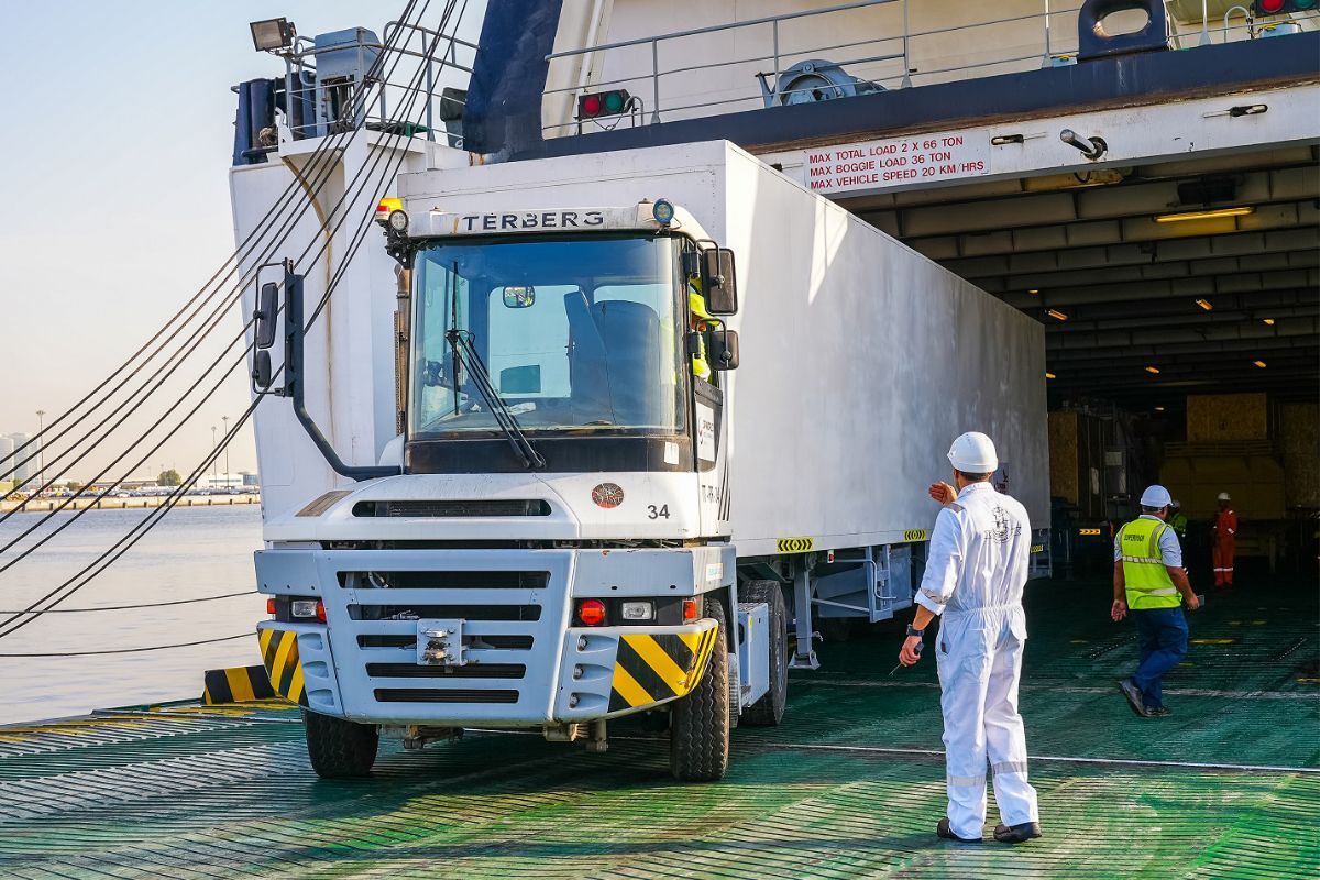 DP World launches first direct freight service between UAE and Iraq