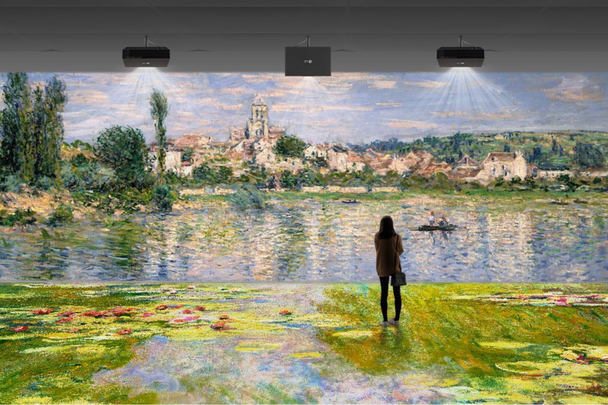 Level up your boardrooms with award-winning LG Probeam Projectors