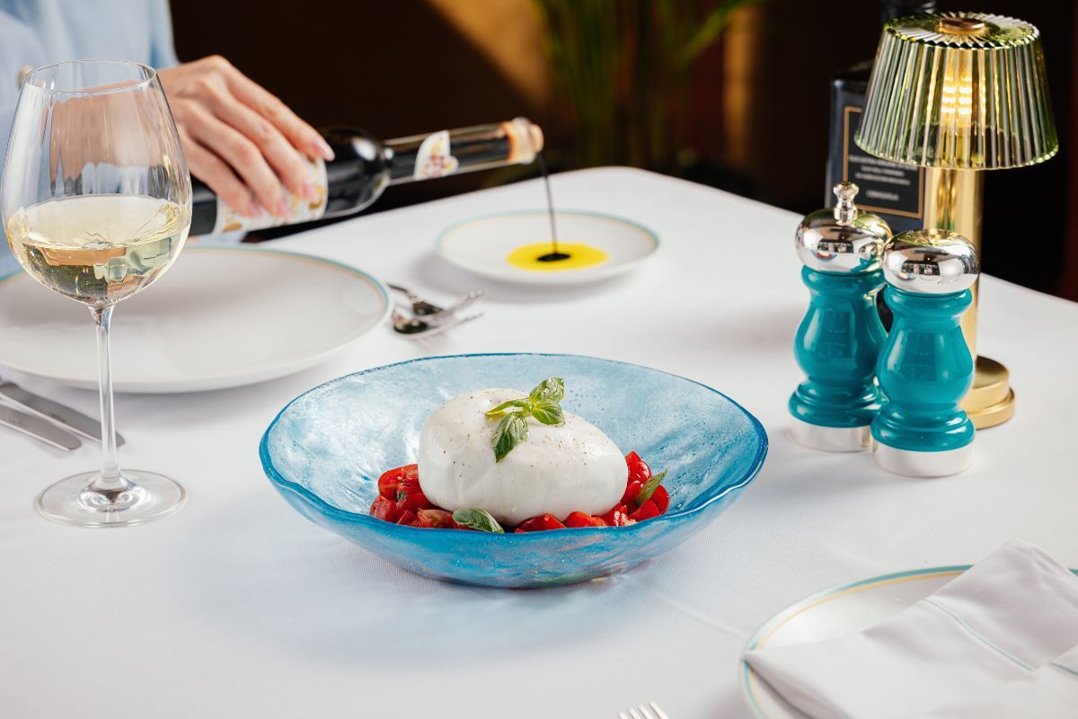 Iconic Italian Restaurant Signor Sassi opens in Dubai's St. Regis ...