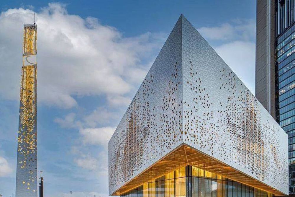 Exploring Beautiful Mosques in Dubai