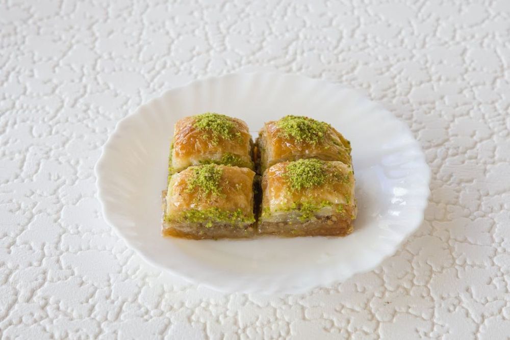 The Ultimate Guide to the Yummiest Arabic Sweets in Dubai