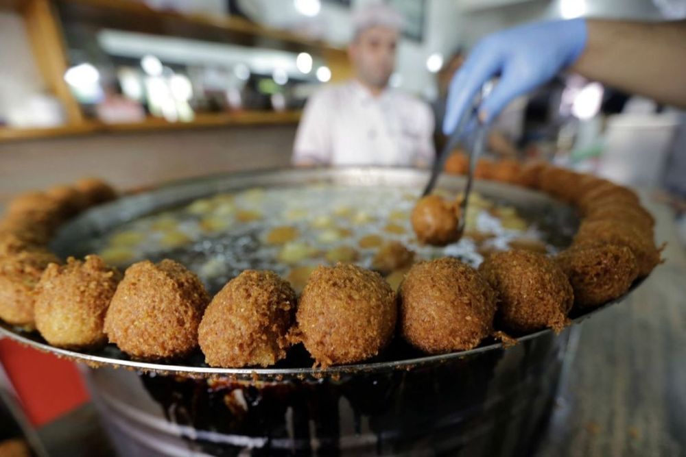 Dubai Textile Souk - A Guide to the Best Shopping Experience in the City